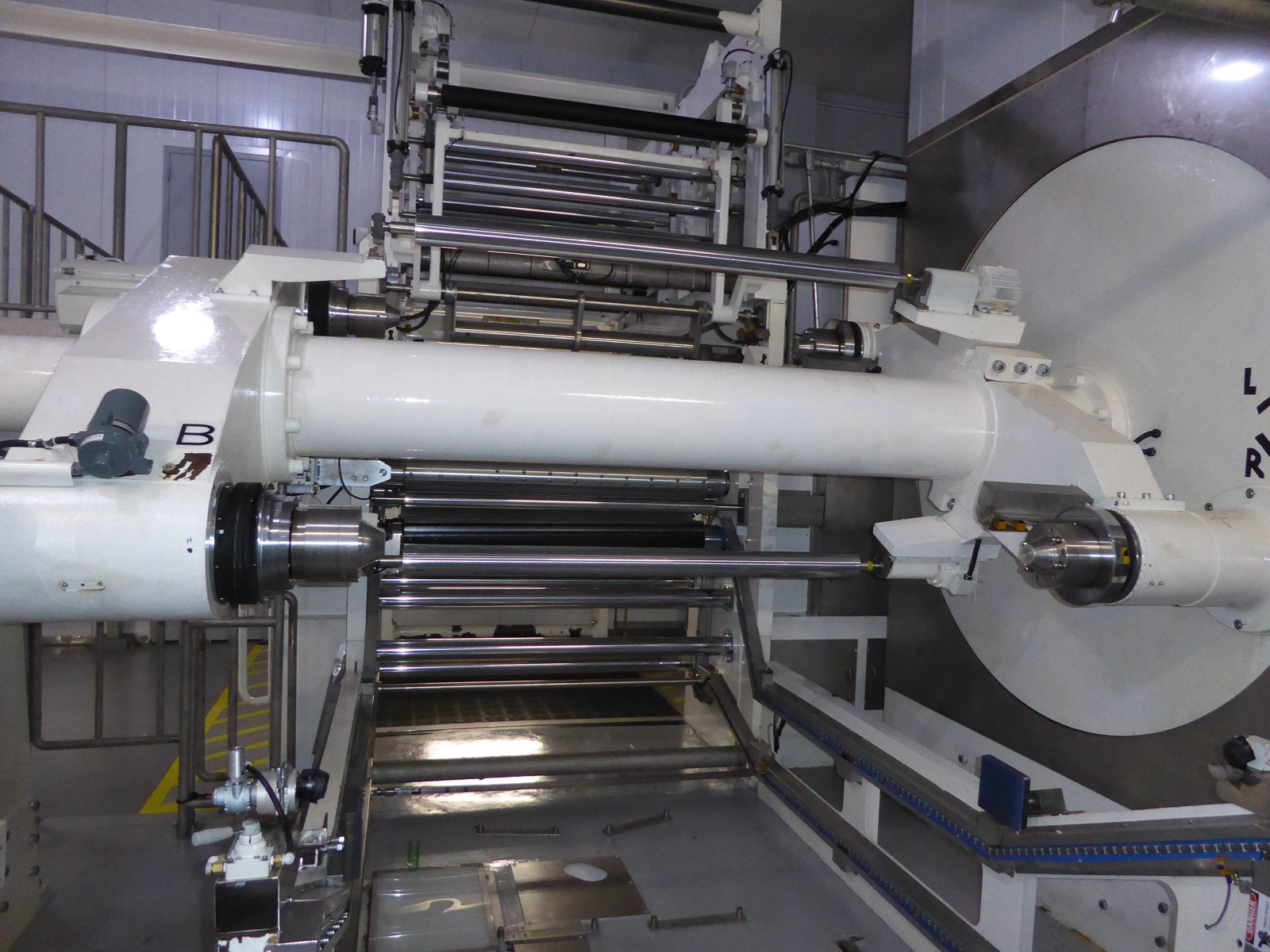 60" x 60" Diameter Turret Unwind and Winder. Converting Plant